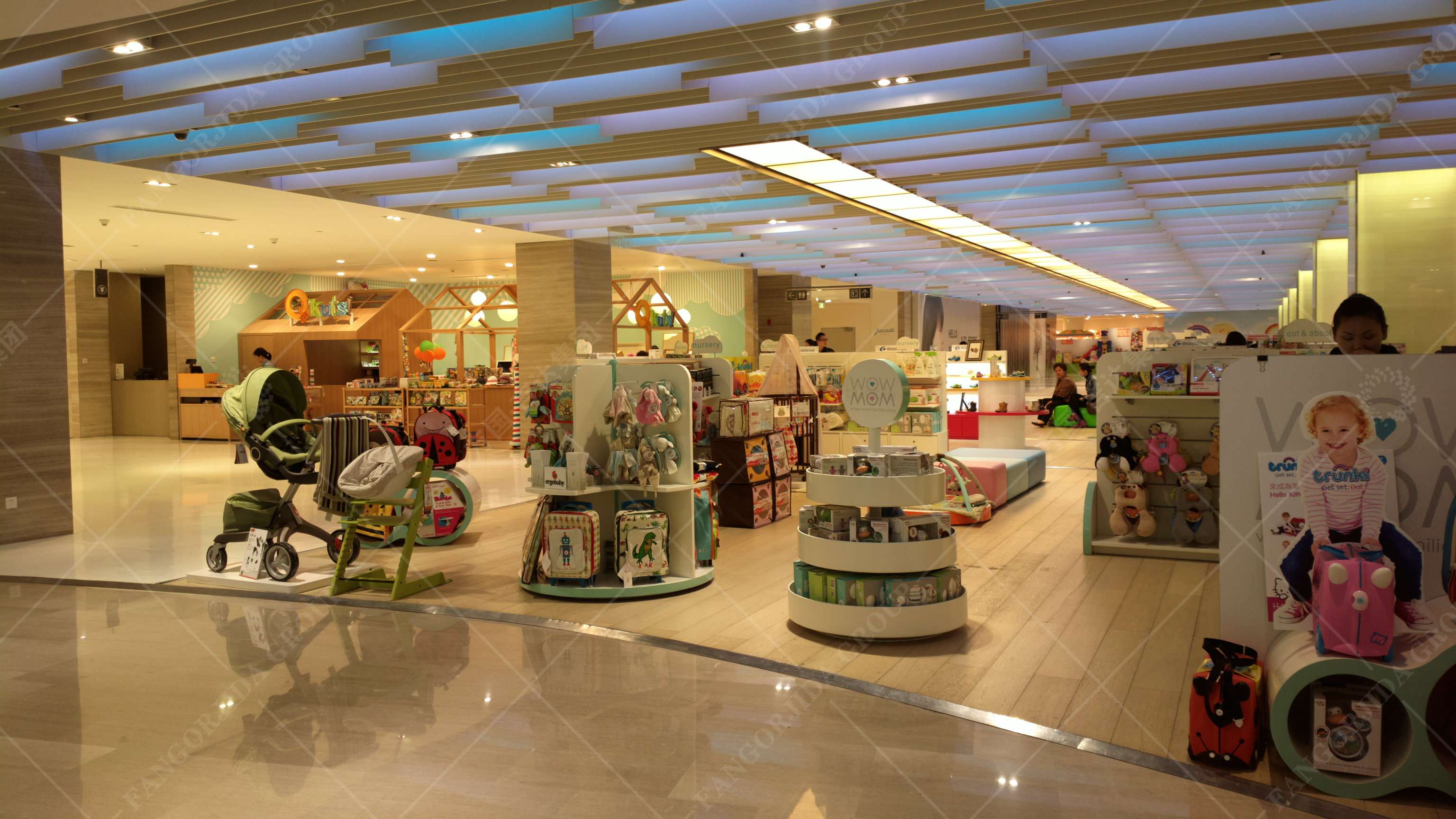 上海芮欧百货 - 上海方国吉达商务咨询管理集团有限公司